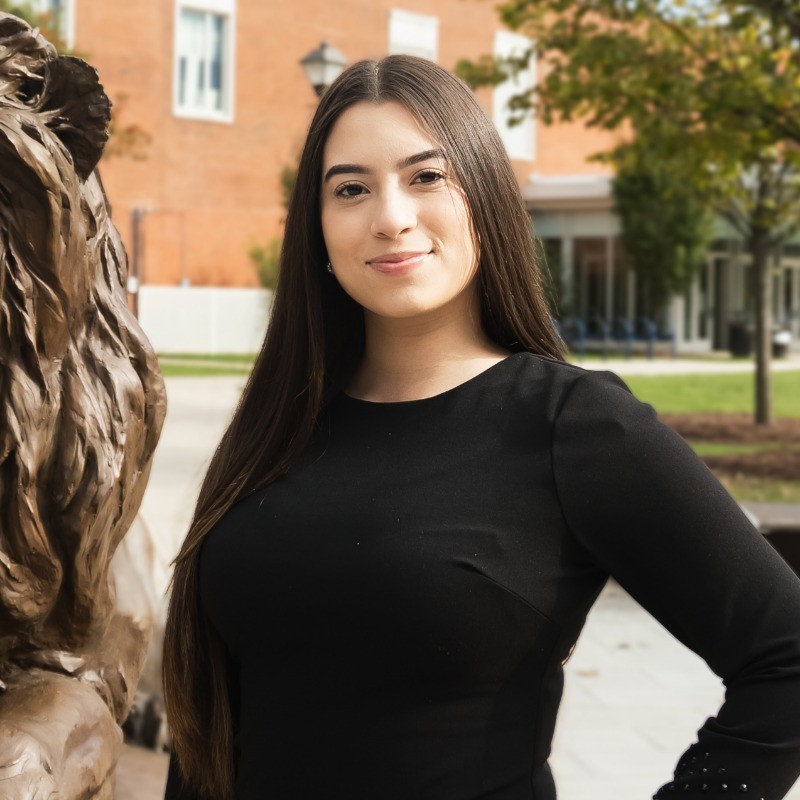 Senior Spotlight: Tiffany Rojas | School of Business